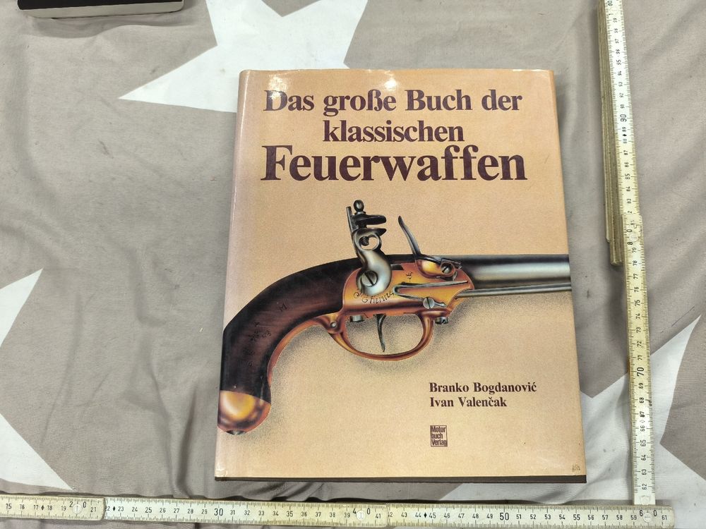 BUCH..Das grosse Buche det klassischen Feuerwaffen (Gebraucht) in Cama ...