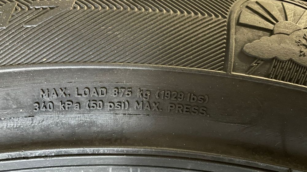 GOODYEAR Vector 4 Seasons SUV Allwetter Pneus 235/55 R17 (Gebraucht) in Amriswil für CHF 330 ...