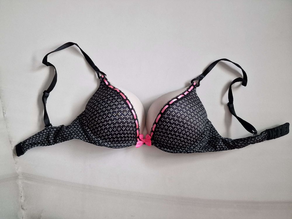 Victoria's Secret Bombshell BH, Schwarz Pink, Grösse 32B/70B (Gebraucht) in Schaffhausen für CHF ...