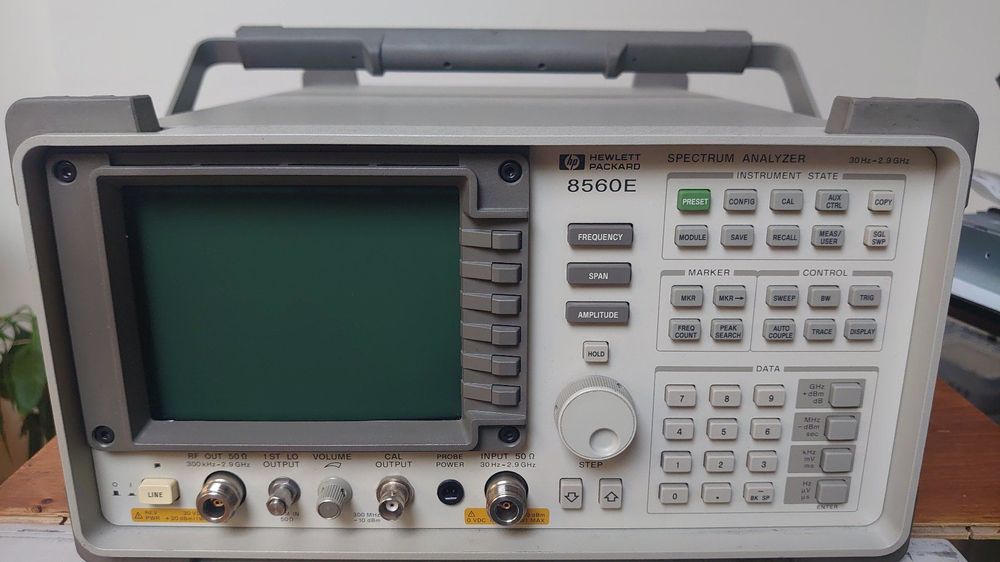 HP 8560E Spectrum Analyzer mit TG (Gebraucht) in Zürich für CHF 965 ...