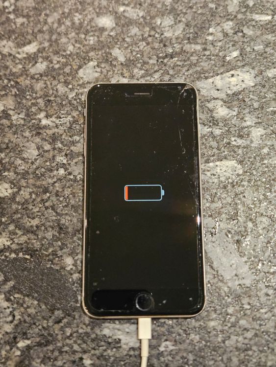 iPhone 6 – Silber – 16GB (vermutlich) – aus Nachlass (Gebraucht) in ...