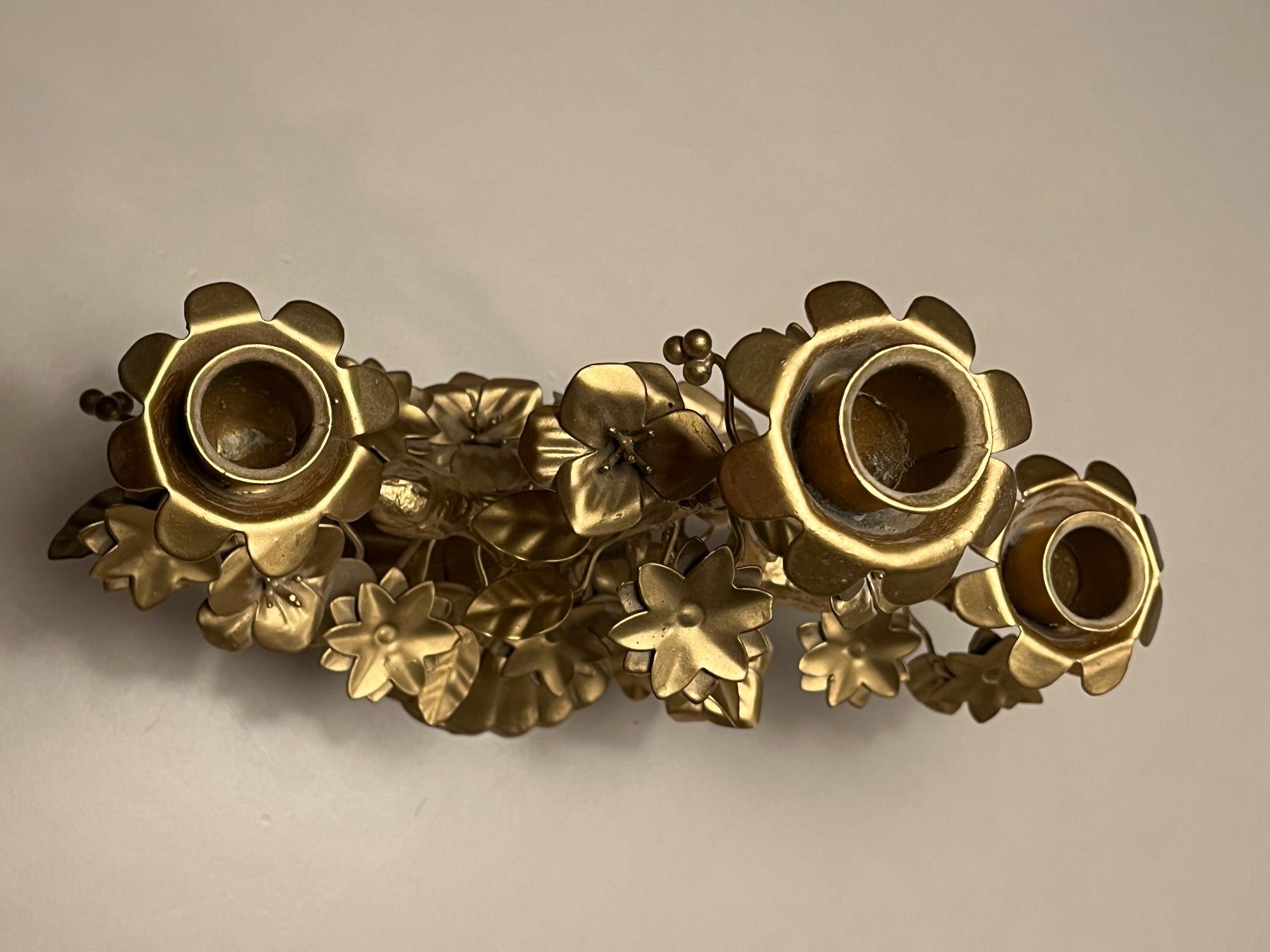 Goldener Kerzenständer mit Vogel/Blumen-Design von Rice (Gebraucht) in ...