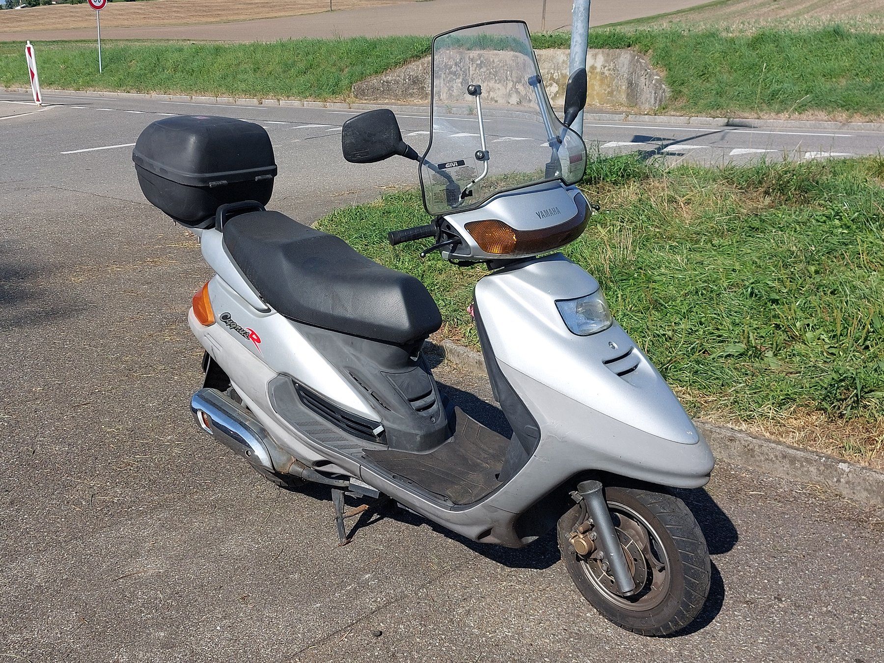 Yamaha XC 125 T 125 ccm 4 T 4LA Roller Scooter (Defekt) in Schleitheim ...