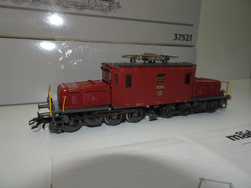 Märklin Lokomotive SBB 15303 De 6/6 Digital HO 37521 Defekt | Kaufen ...