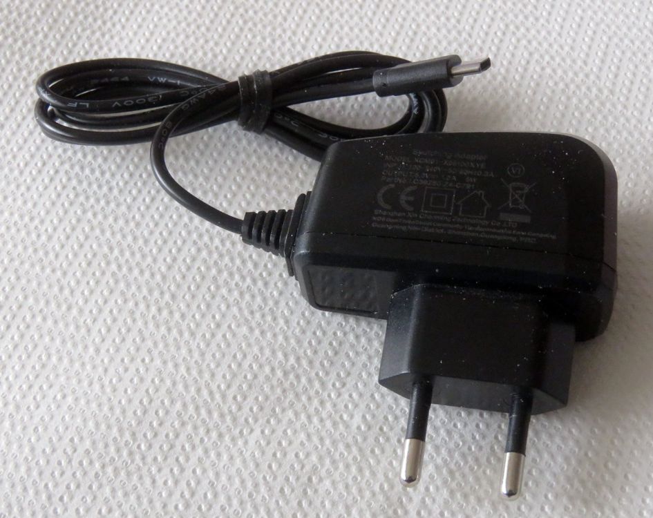 Ladegerät mit C-Type Stecker: 5V / 1000mA (Neu (gemäss Beschreibung ...