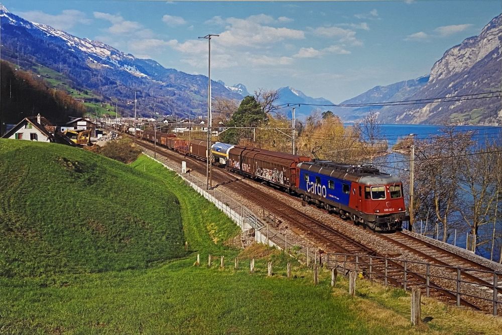 SBB Re 6/6 11623 «Rupperswil» mit Güterzug bei Unterterzen | Kaufen auf ...