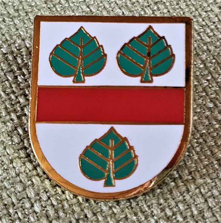 B626 - Pin Schweiz Gemeindewappen - Kirchlindach (Gebraucht) in Reinach BL für CHF 1.5 – mit ...