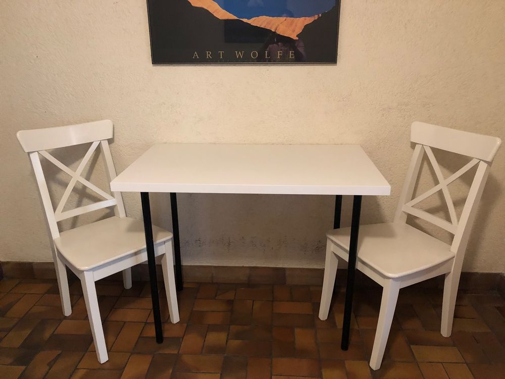 Tisch und zwei Stühle (Gebraucht) in Basel für CHF 38 – nur Abholung ...
