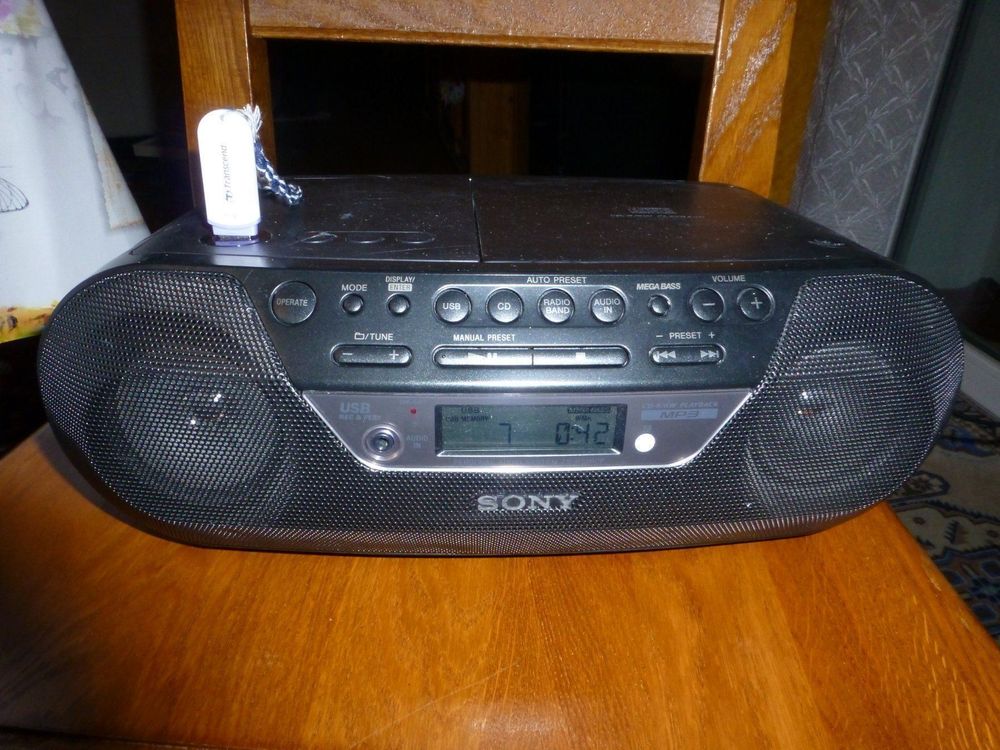 Radio, CD-R / RW, MP3 USB Sony ZS-RS09CP (Gebraucht) in Flamatt für CHF ...