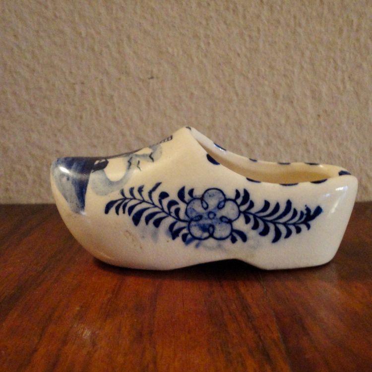 Delft Porzellan Schuhe (Gebraucht) in Wädenswil für CHF 6 – mit Lieferung auf Ricardo kaufen