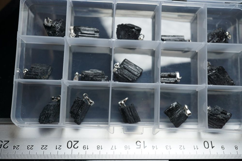 Turmalin Schwarz anhänger Set: 15x Stück in Box (Neu und originalverpackt) in Eschenbach SG für ...