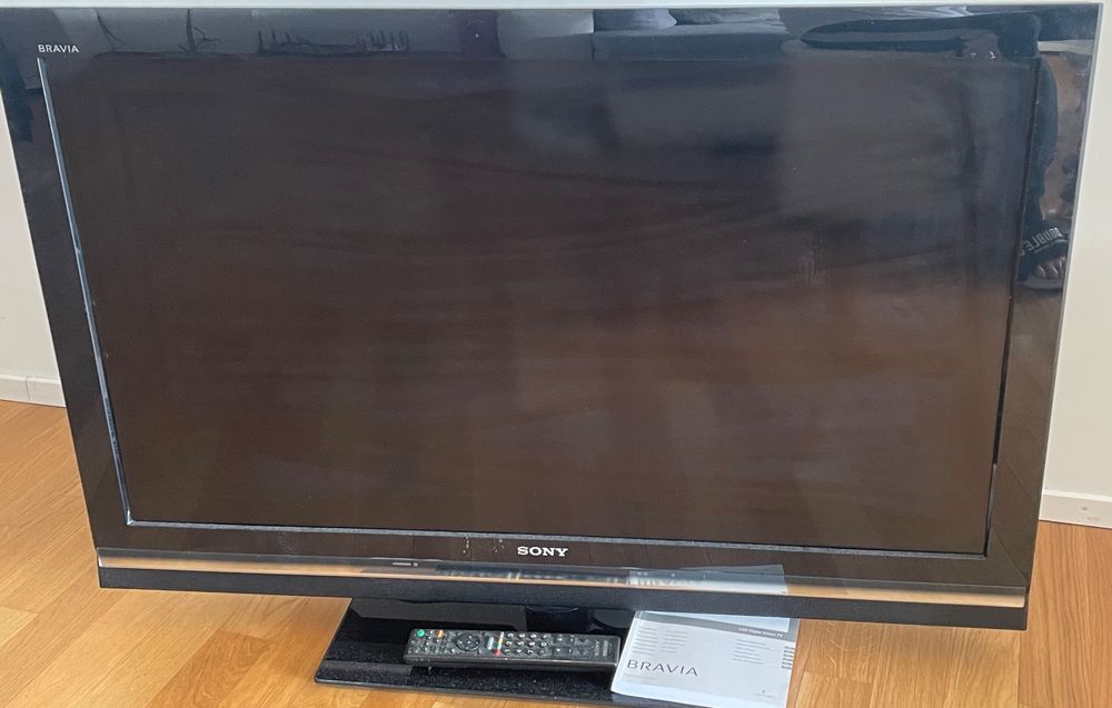 Fernseher Sony Bravia KDL-40W5500 LCD Digital Color TV | Kaufen auf Ricardo