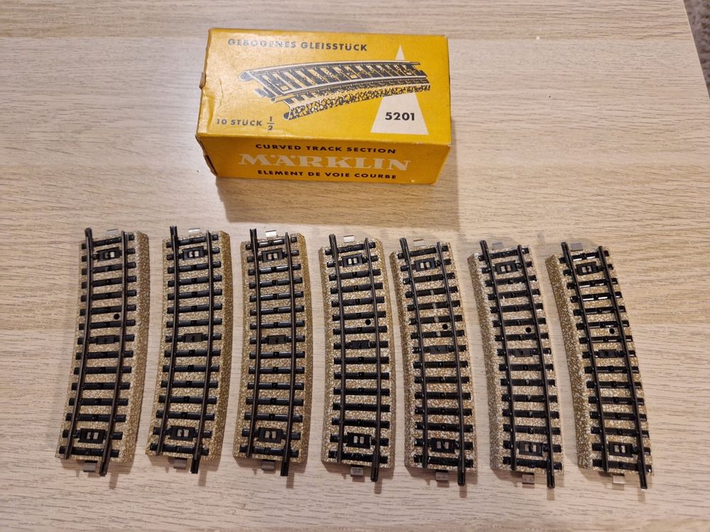 Märklin 7 x 5201 gebogenes gleis M H0 (Gebraucht) in St-Aubin-Sauges für CHF 10 – mit Lieferung ...