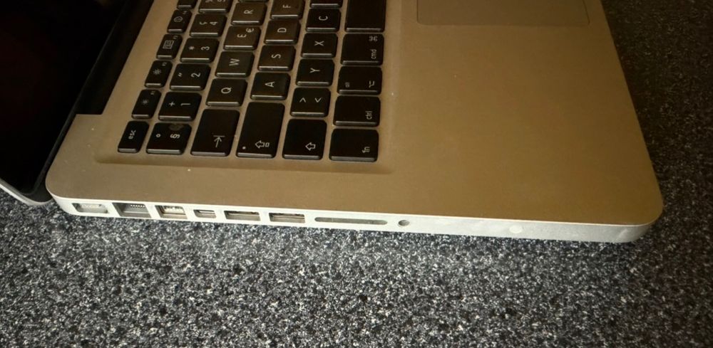 MacBook Pro 15 Inch, Mid 2010 (Gebraucht) in Dulliken für CHF 40 – mit ...