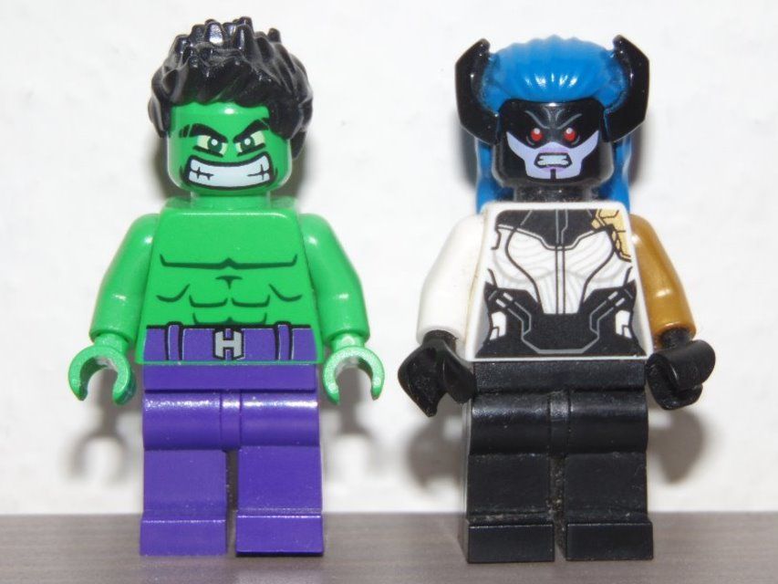 LEGO SUPER HEROS MARVEL AVENGERS PROXIMA & HULK (Gebraucht) in Bernex ...