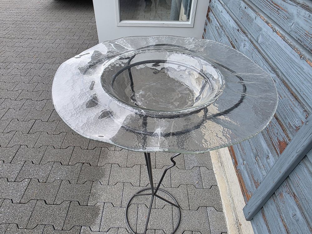 Glasi Hergiswil Blumen Glas Schal auf Metall Ständer (Gebraucht) in ...
