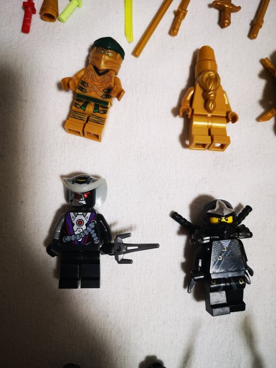 (L48) 11 x Lego ninjago Goldige Figur,,Waffen, schwarze Fig. | Kaufen auf Ricardo
