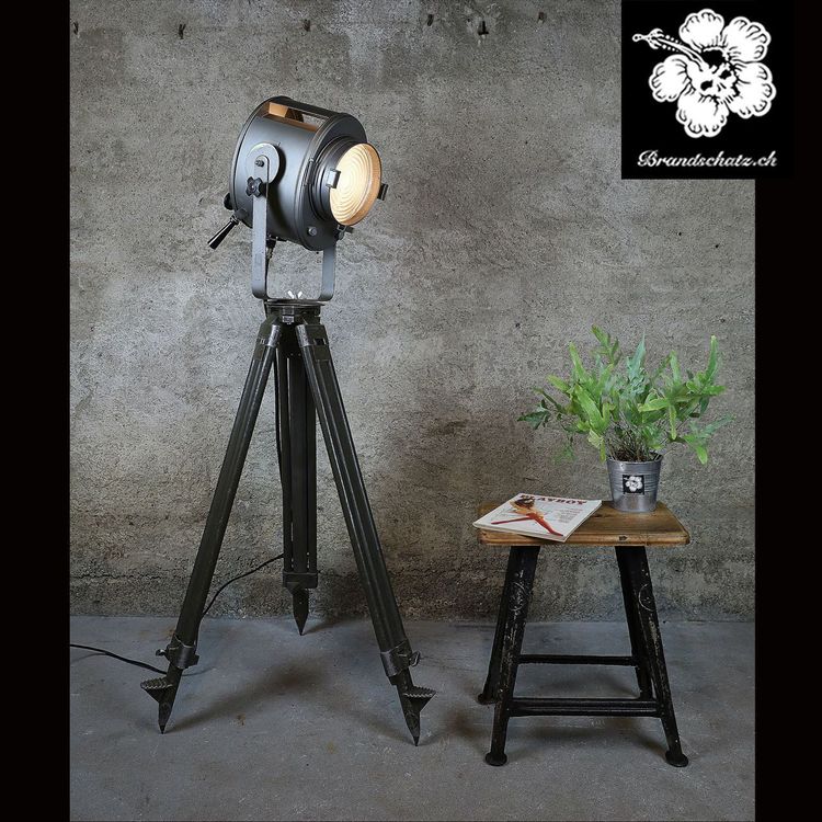 A.E. Cremer Spot Scheinwerfer auf Stativ | Kaufen auf Ricardo