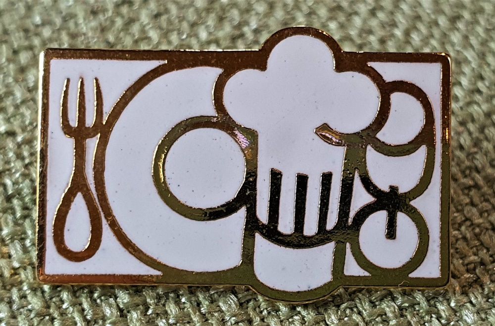 C469 - Pin Bahnhof Buffet Chefkoch (Gebraucht) in Reinach BL für CHF 2 – mit Lieferung auf ...