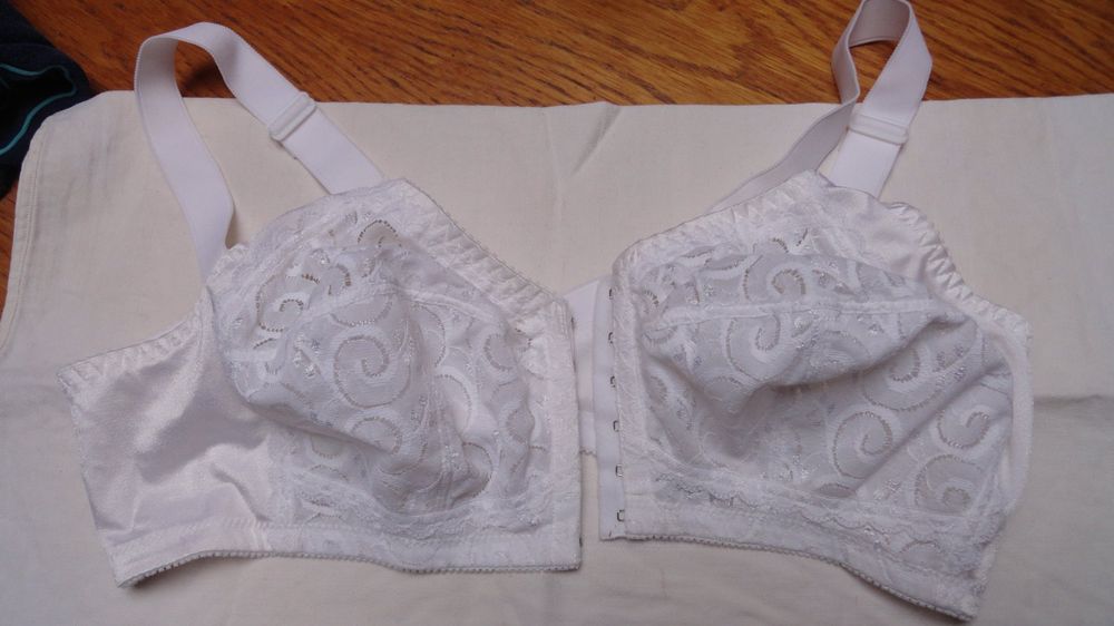 Hochwertiger BH 90B weiss FORMAT mit Verschluss vorne (Neu (gemäss ...