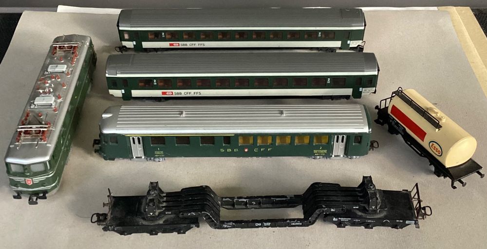 Märklin Lokomotiv und 5 Wagons Lot (Gebraucht) in Root für CHF 45 – mit ...