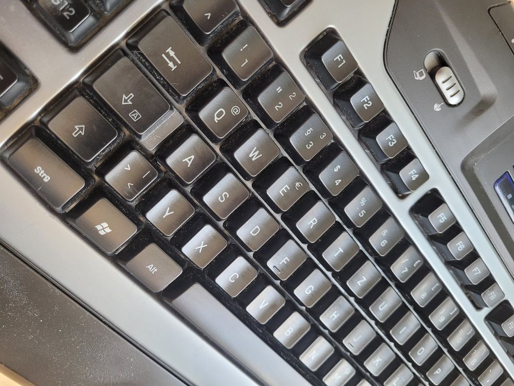 Logitech G11 Gaming Keyboard Tastatur PC Computer USB Hub | Kaufen auf ...