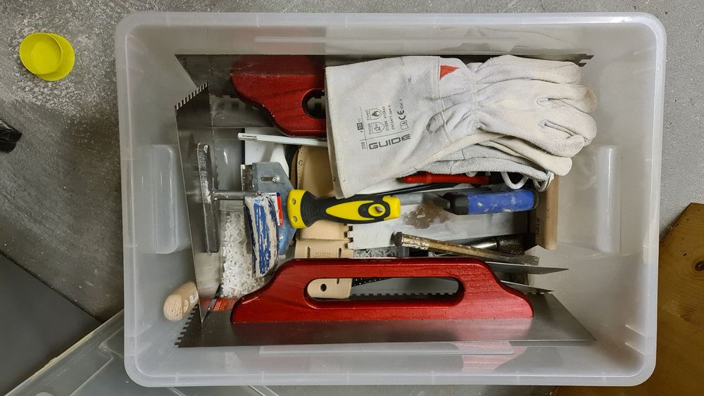 Werkzeug für Plattenleger (Gebraucht) in Oberglatt ZH für CHF 20 – nur Abholung auf Ricardo kaufen