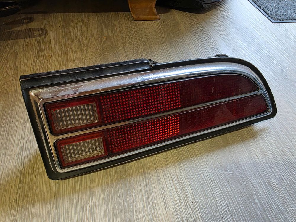Oldtimer Auto Ersatz Teil Heckleuchte HR Pontiac? (Gebraucht) in ...