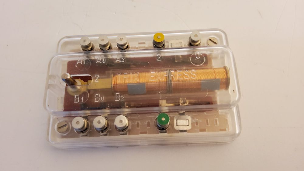 Modelleisenbahn Märklin K-Gleise H0 + 1 Trix Express Relais | Kaufen ...