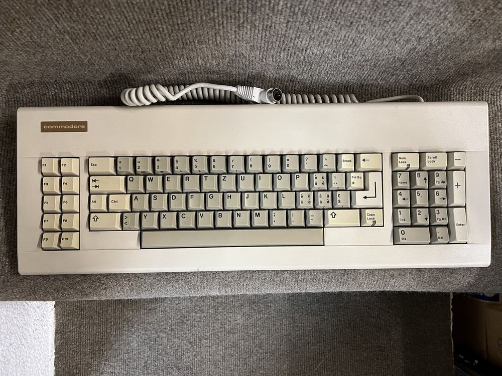 Commodore PC10 - Alter Computer (Defekt) in Hofstetten BE für CHF 190 ...