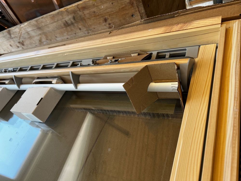 Dachfenster Velux SK06 GGL mit Motor mit Beschädigung (Neu (gemäss ...