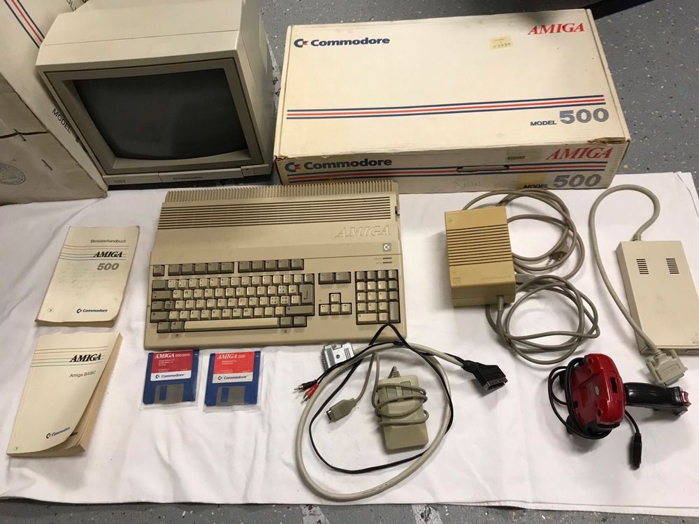 Commodore Amiga 500 mit Monitor und ext. Laufwerk (Gebraucht) in für ...