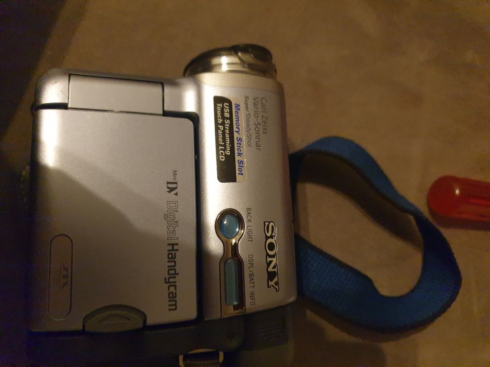 SONY CAMCORDER DCR-TRV22E MINI DV DIGITAL HANDYCAM | Kaufen auf Ricardo