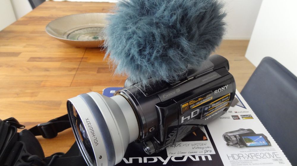 Sony Videokamera HDR-XR520 mit Zubehör | Kaufen auf Ricardo