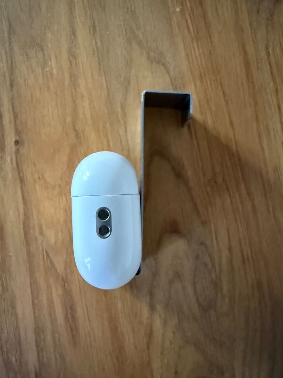 APPLE AirPods Pro 2 Charging Case (Gebraucht) in Lausanne für CHF 1 ...