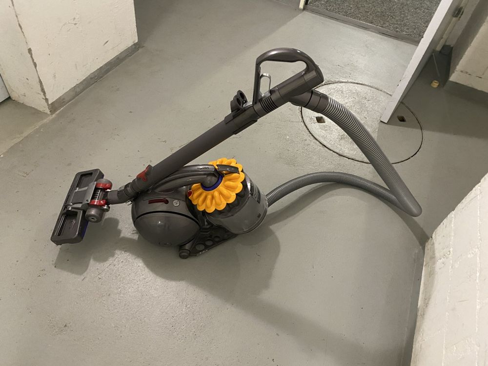 Staubsauger Dyson ball DC33 C plus | Kaufen auf Ricardo