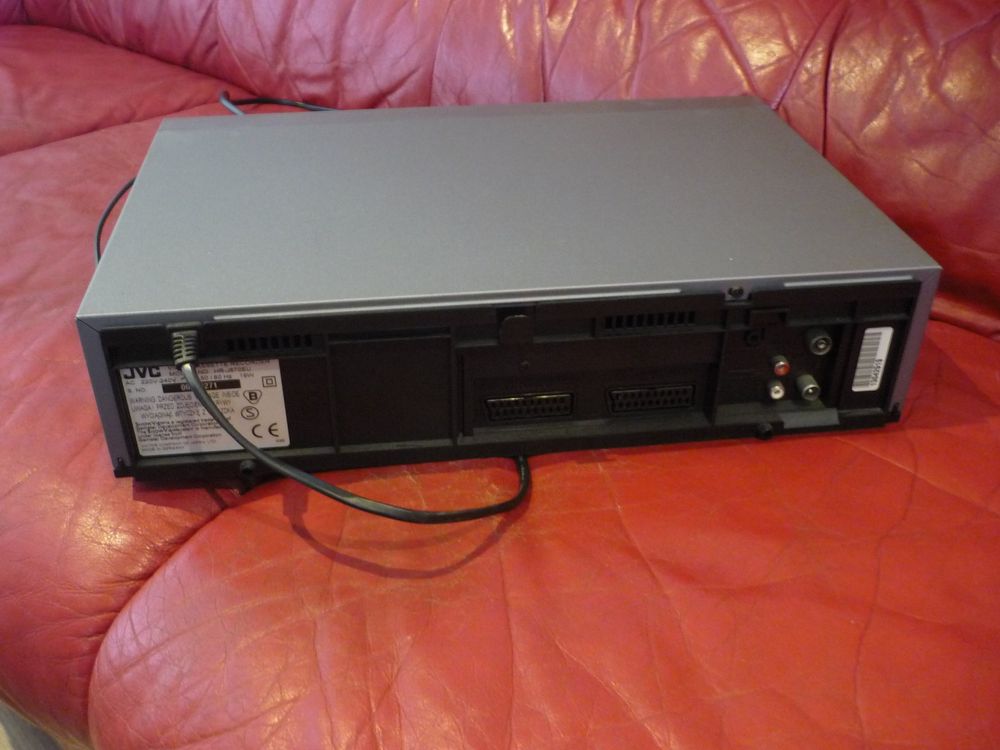 VHS Videorecorder - JVC VHS NTSC - HR - J670 (Gebraucht) in Beringen ...