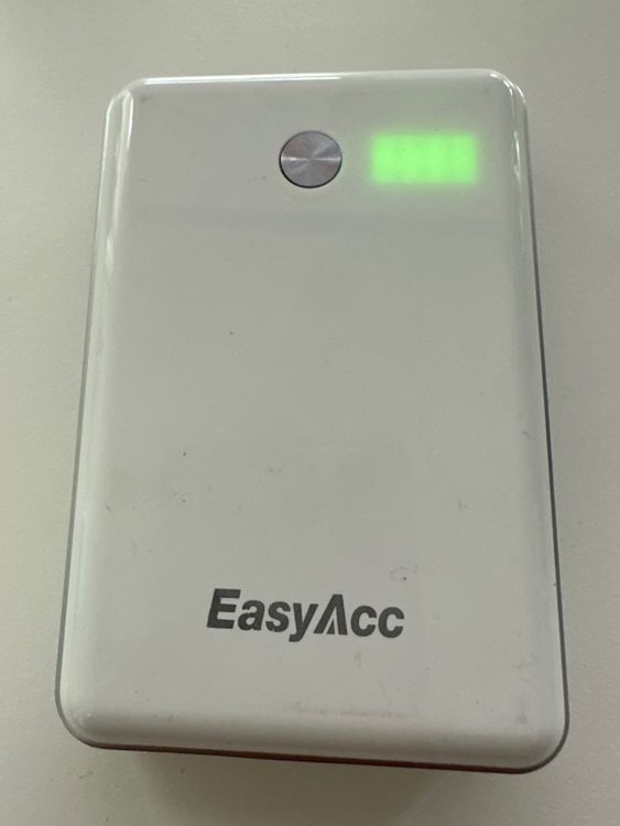 EasyAcc Powerbank 12000ma USB out 5V 2A und 1A wie Fotos | Kaufen auf ...