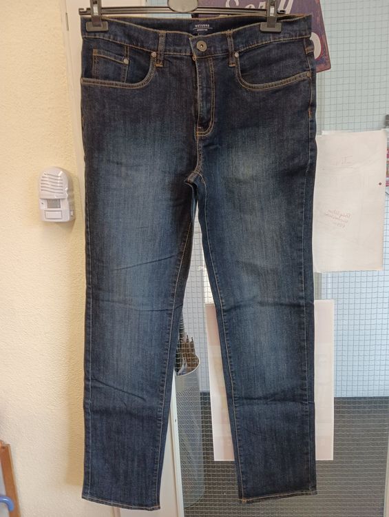 Jeans Gr. 52 (Gebraucht) in Schöfflisdorf für CHF 5 – mit Lieferung auf ...
