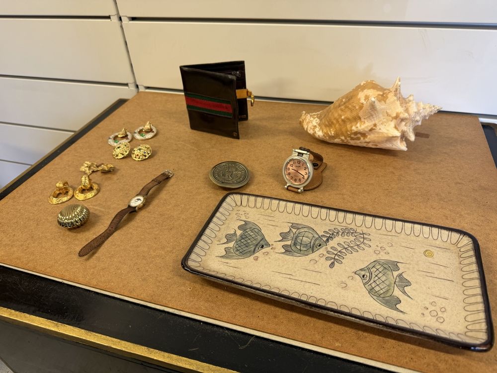 Lot de bijoux et brocante à ne pas manquer ! (D'occasion) à montreux ...