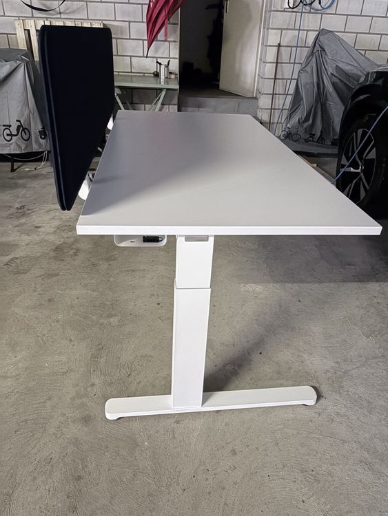 Haworth Sitz-Steh-Tisch, weiss, mit Schallschutzwand top! (Gebraucht ...
