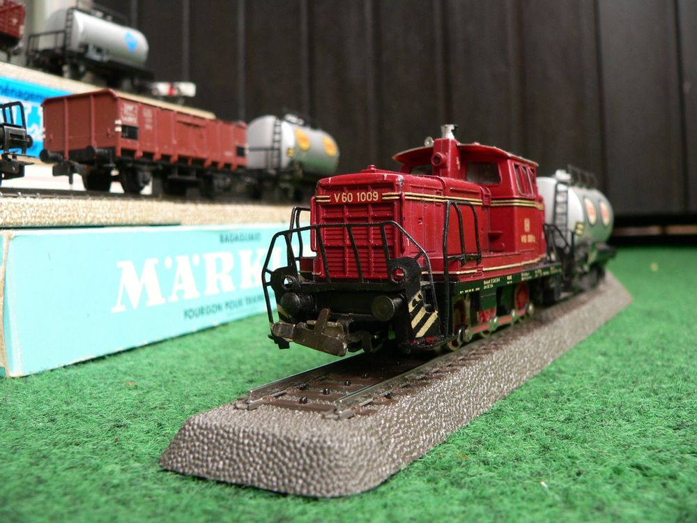 Märklin Diesellok Zügli mit 7 Wagen HO, 2Trafos,30 Schienen (Gebraucht) in Bonstetten für CHF 74 ...