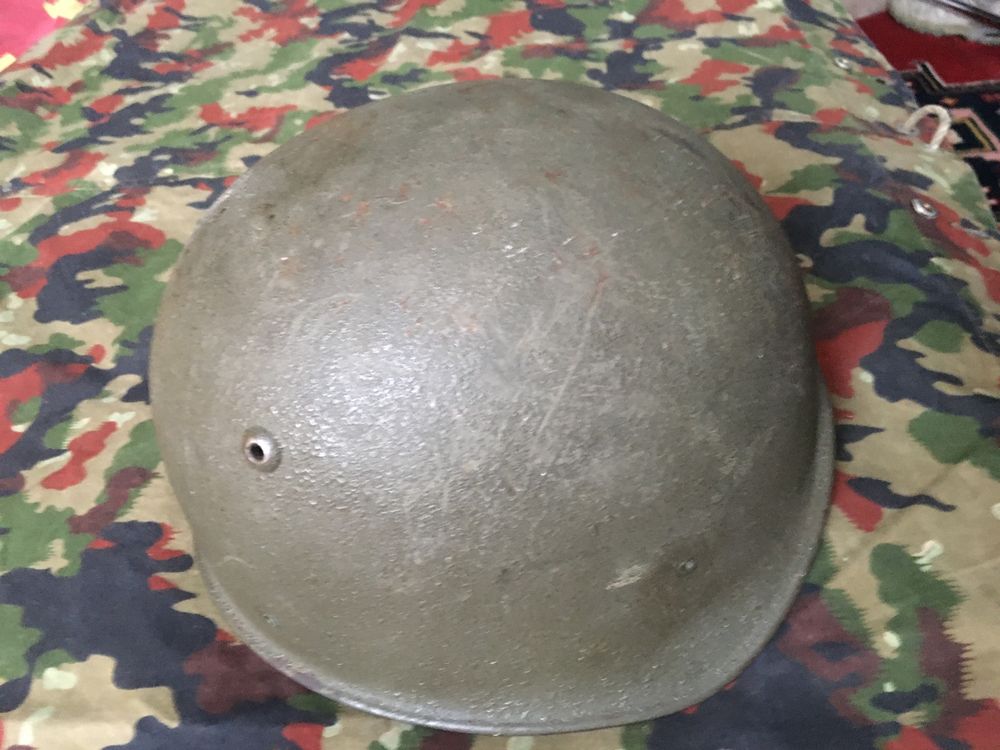 Armee Helm (Gebraucht) in Thörishaus für CHF 20 – mit Lieferung auf ...