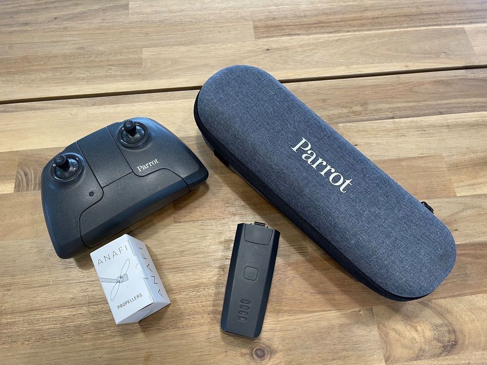 Parrot Anafi Akku + Controller + Zubehör (Gebraucht) in Dübendorf für ...