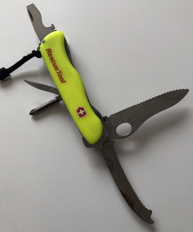 Victorinox Rescue Tool (Gebraucht) in Binningen für CHF 41 – mit ...