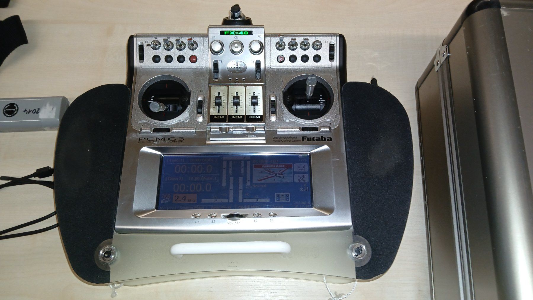 Futaba FX-40 PCM G3 2,4Ghz Fernsteuerung Winter-Schnäppchen! (Gebraucht ...