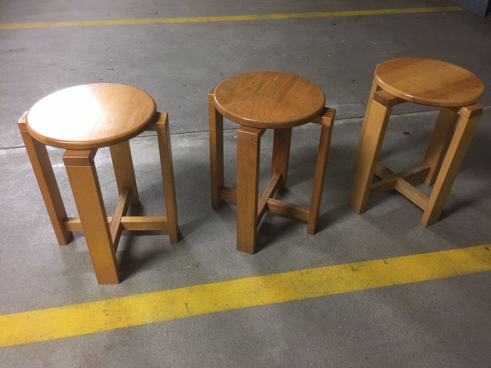 drei schöne alte Taburett- Hocker Massivholz Esche (Gebraucht) in für ...