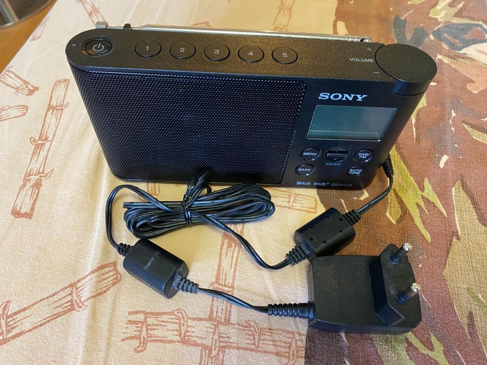 Sony DAB Plus Radio mit Netzteil | Kaufen auf Ricardo