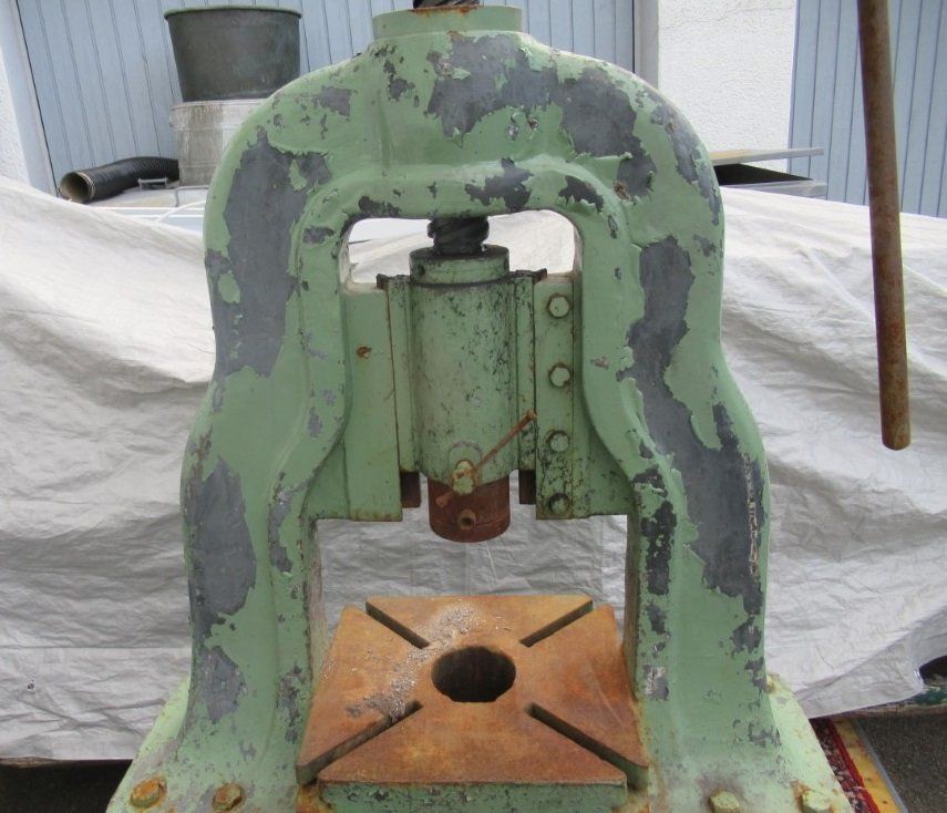 Alte Spindelpresse aus massiven Metall (Gebraucht) in Flums für CHF 499 ...