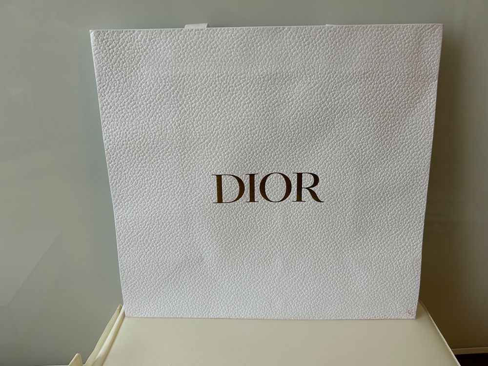 DIOR Paper bag NEW 32x30cm (Neu (gemäss Beschreibung)) in Muzzano für ...